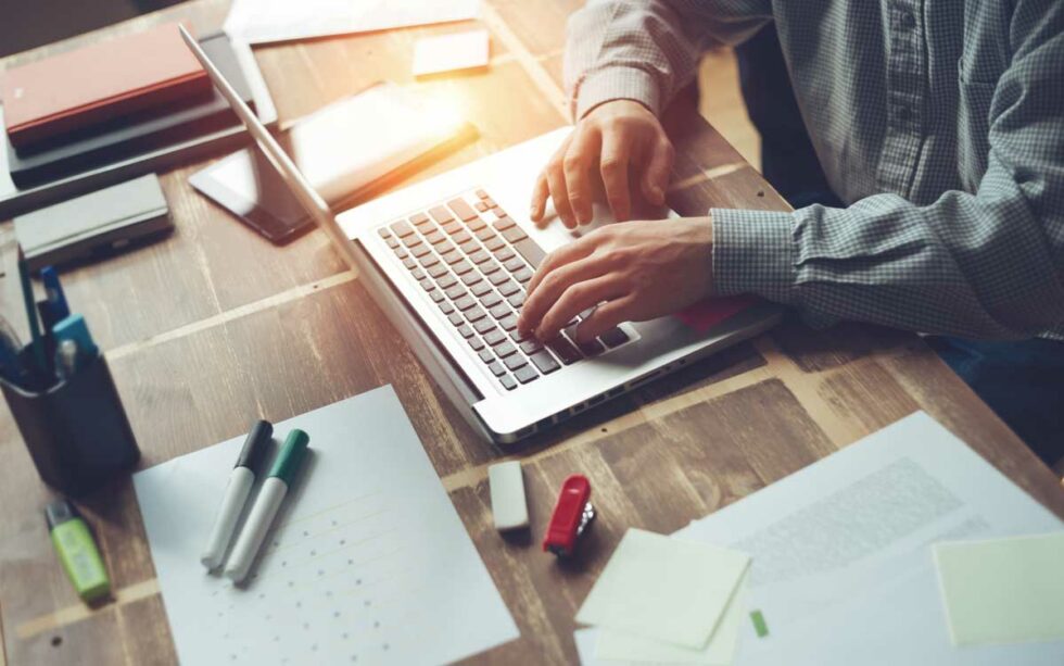 Arbeit schreiben lassen | acadoo® Ghostwriting Agentur